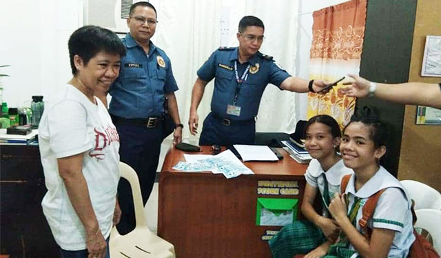 2 Iloilo City students return money worth P30K - Iloilo Metropolitan Times