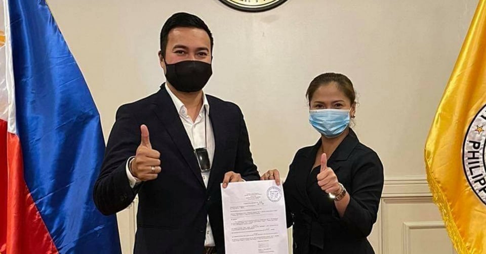Bill dividing Iloilo City into 2 legislative districts hurdles House ...