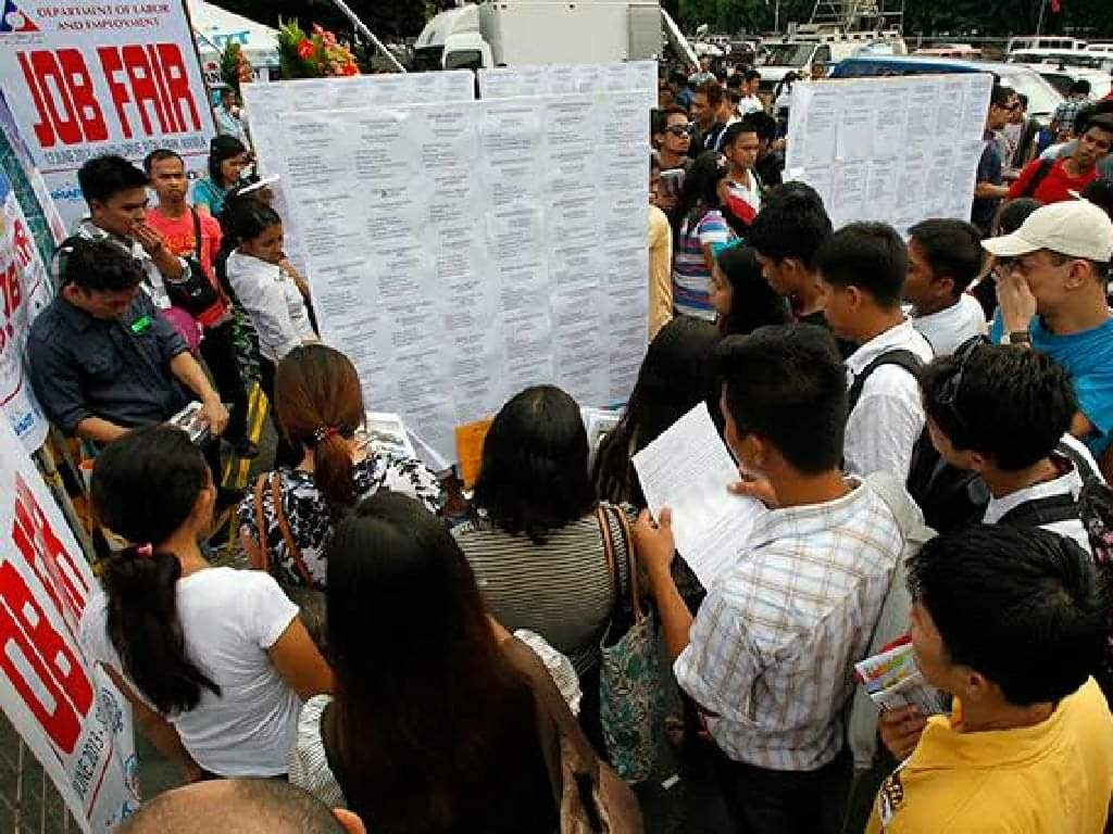 Number of jobless Filipinos rises in August - Iloilo Metropolitan Times