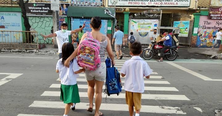 DepEd allows distance, blended learning in private schools - Iloilo ...