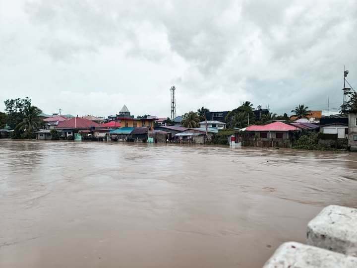 Floods caused by shear line affect over 15K families in Capiz, Aklan ...
