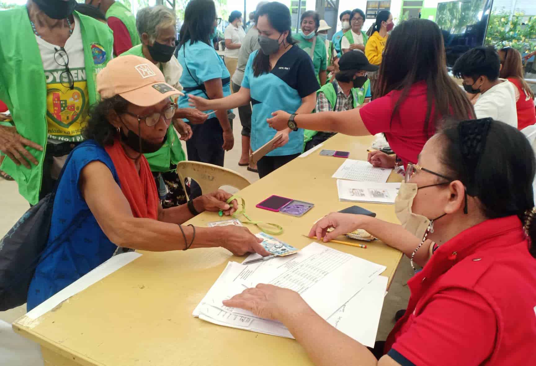 Over 300,000 senior citizens in Western Visayas to get 100% increase in ...