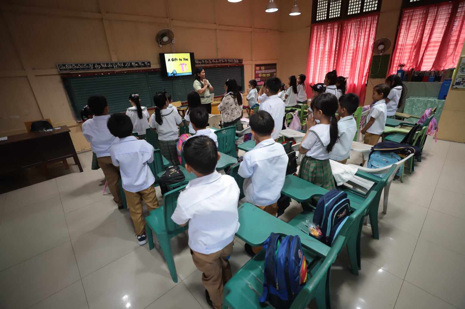 Palace backs consultation on DepEd trimester proposal - Iloilo ...
