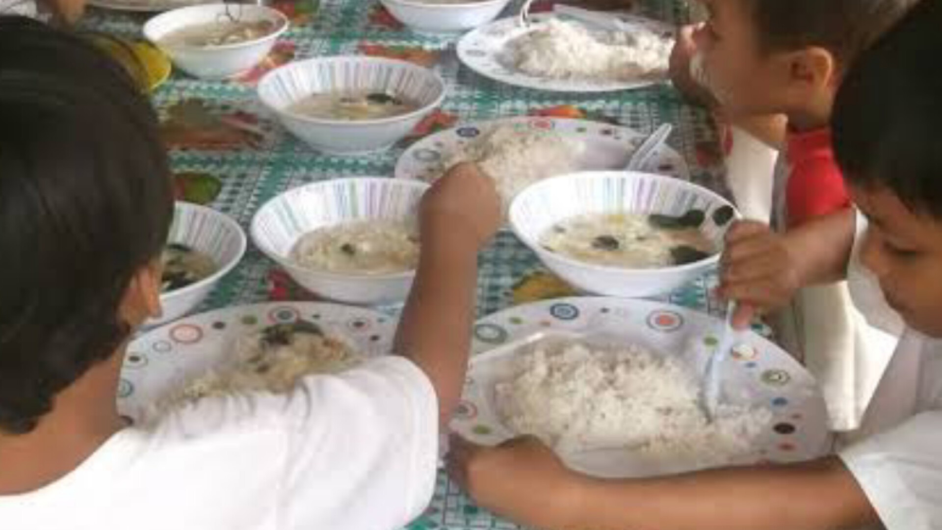 Poe: Keep up the fight vs child malnutrition, stunting - Iloilo ...