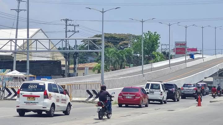 Ungka flyover fully reopens today — Treñas - Iloilo Metropolitan Times