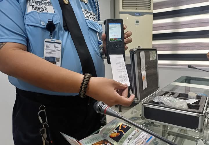 LTO-6 ready with alcohol breath analyzer to test drunk drivers - Iloilo ...