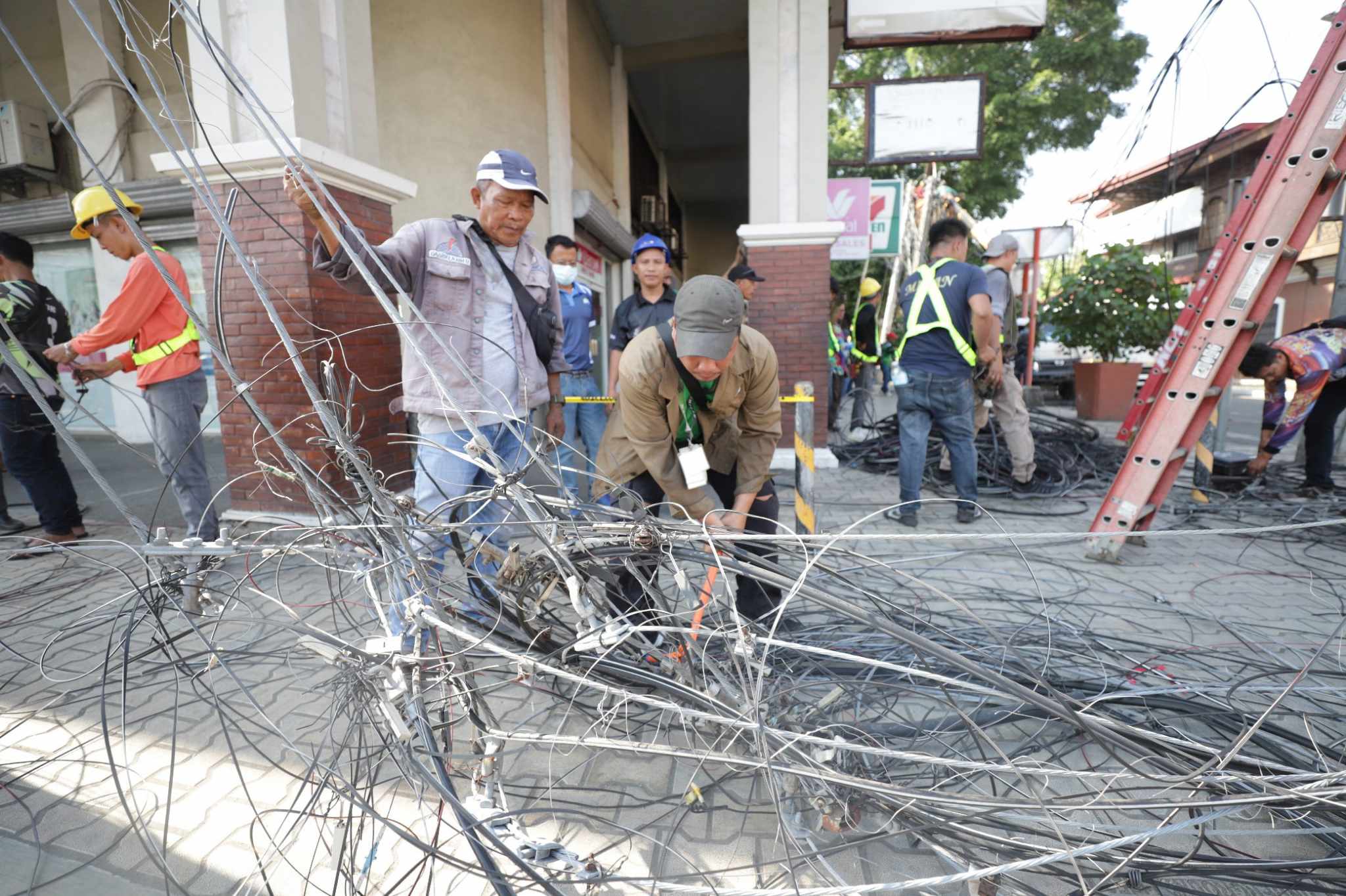 PLDT problems slow down Iloilo City permit renewal system - Iloilo ...