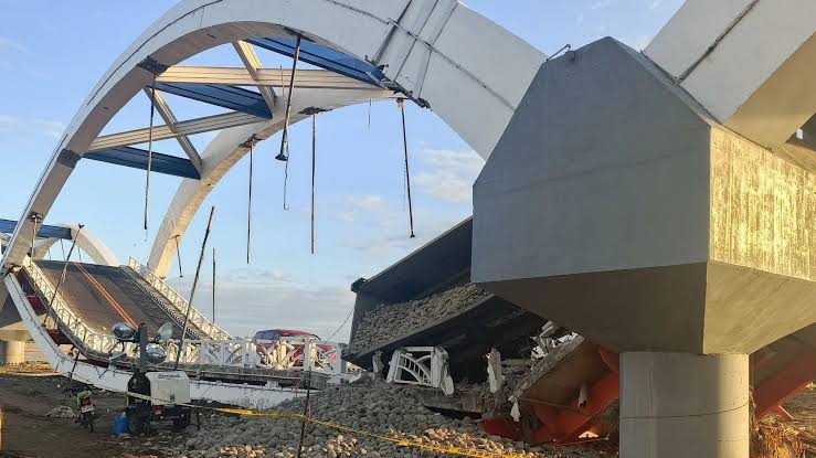 Pimentel seeks Senate probe on bridge collapses - Iloilo Metropolitan Times