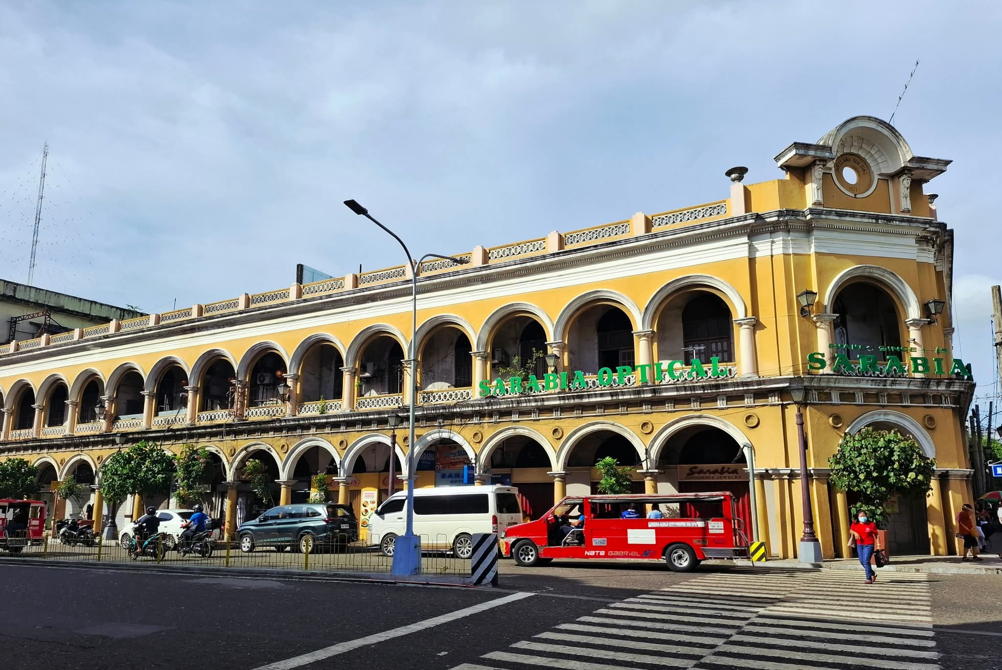 Iloilo City to put up warning signs for stray animals, pushes road ...