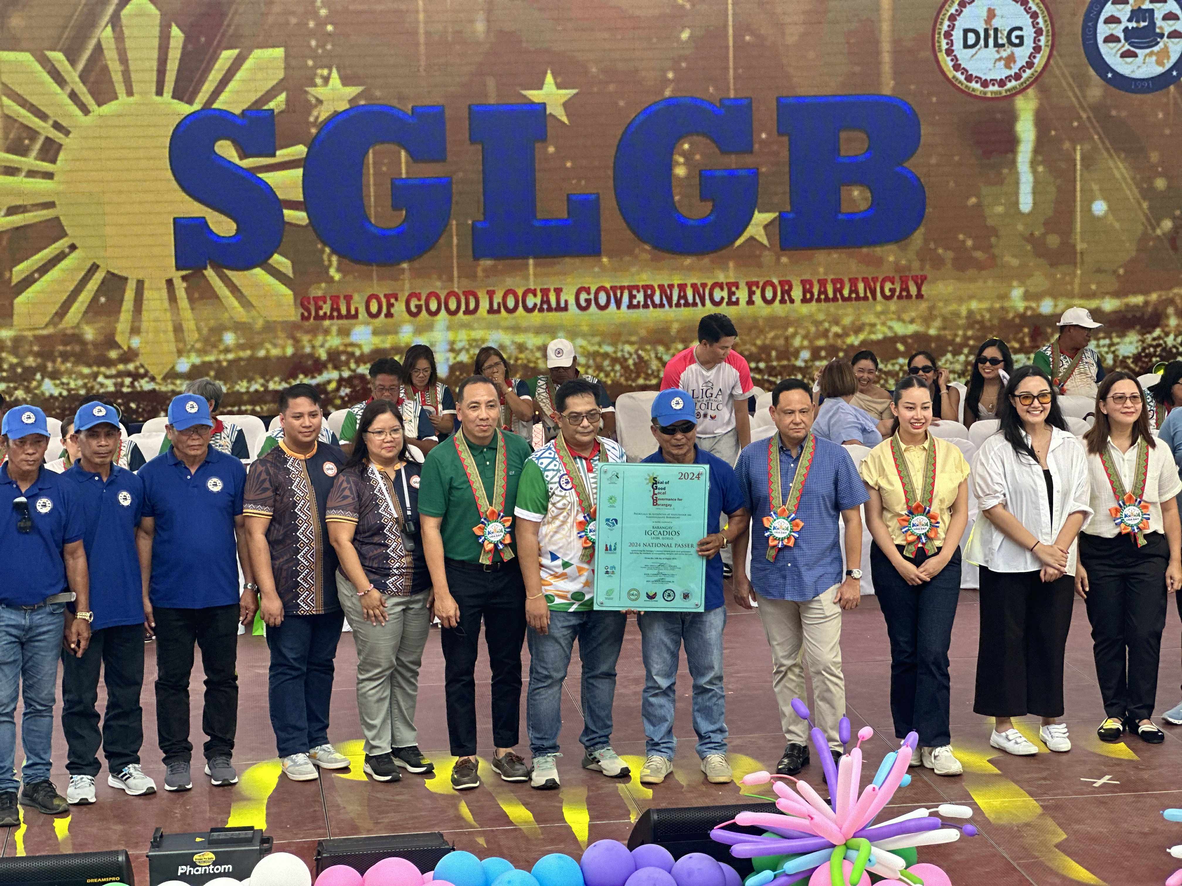 DILG recognizes 7 Iloilo barangays for good governance - Iloilo ...
