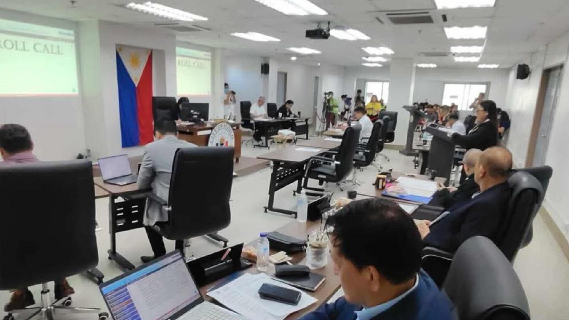 Leaky aircon, broken mics disrupt Iloilo City Council session - Iloilo ...